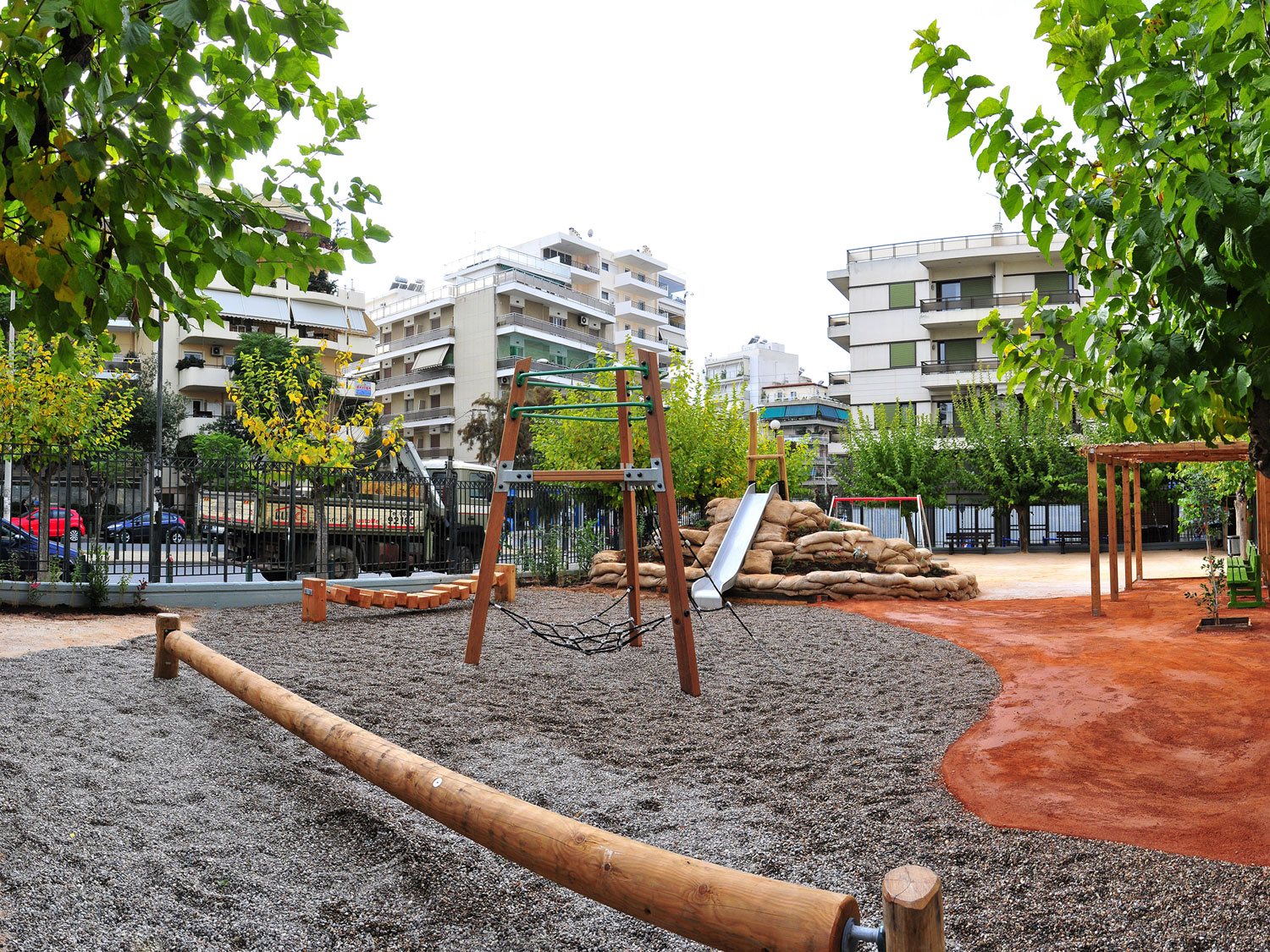 Διαμόρφωση υφιστάμενης παιδικής χαράς - ΚΟΜ37 Αρχιτέκτονες